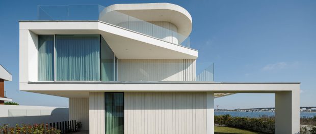 House with Three White Volumes | Building Indonesia